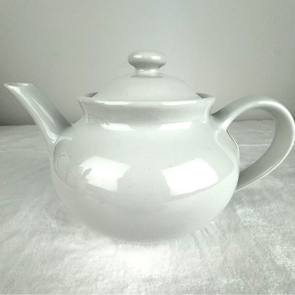 Unbranded | Kitchen | Vintage White Ceramic Teapot Wlid | Poshmark